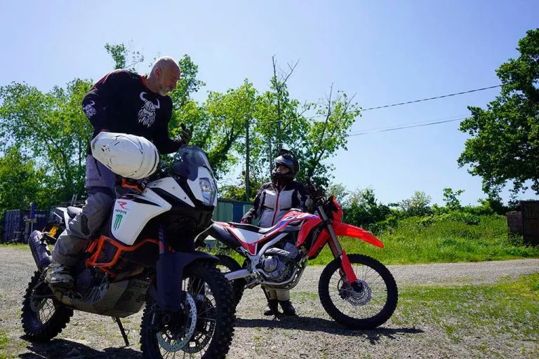 5 Off-Road Adventure Bike Riding Tips for Beginners - Mad or Nomad