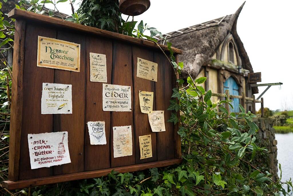 How to Visit the Hobbiton Movie Set in New Zealand