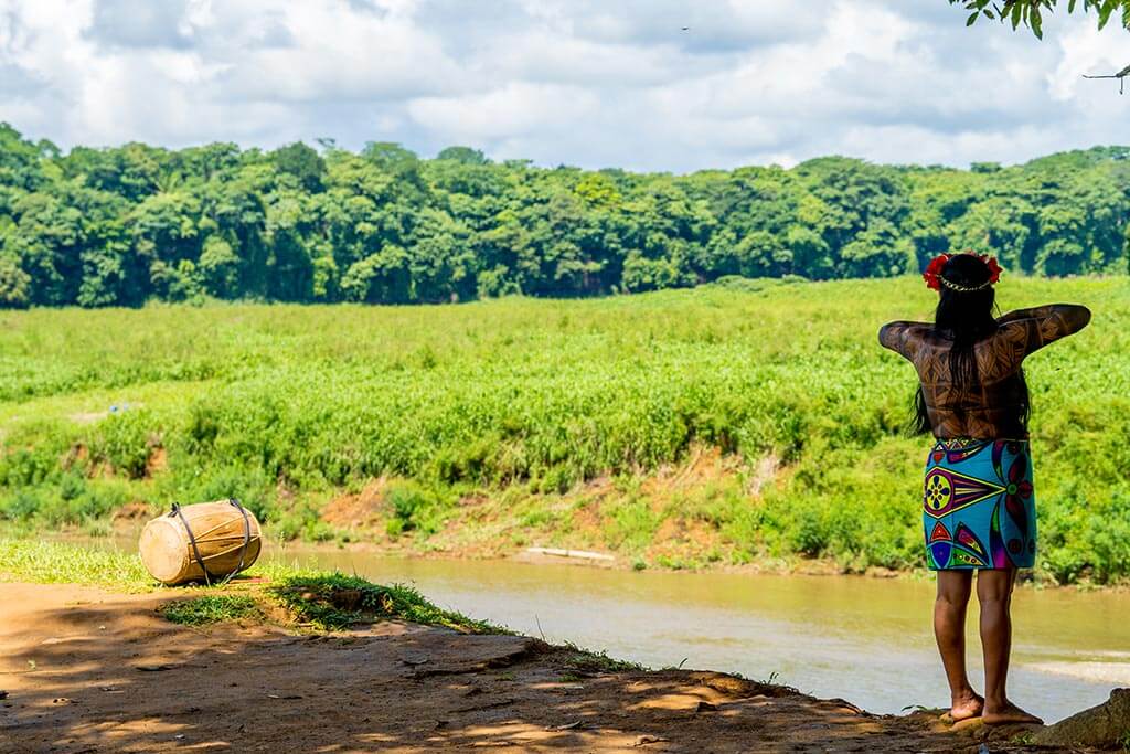 How to Visit an Indigenous Tribe in Panama - Mad or Nomad