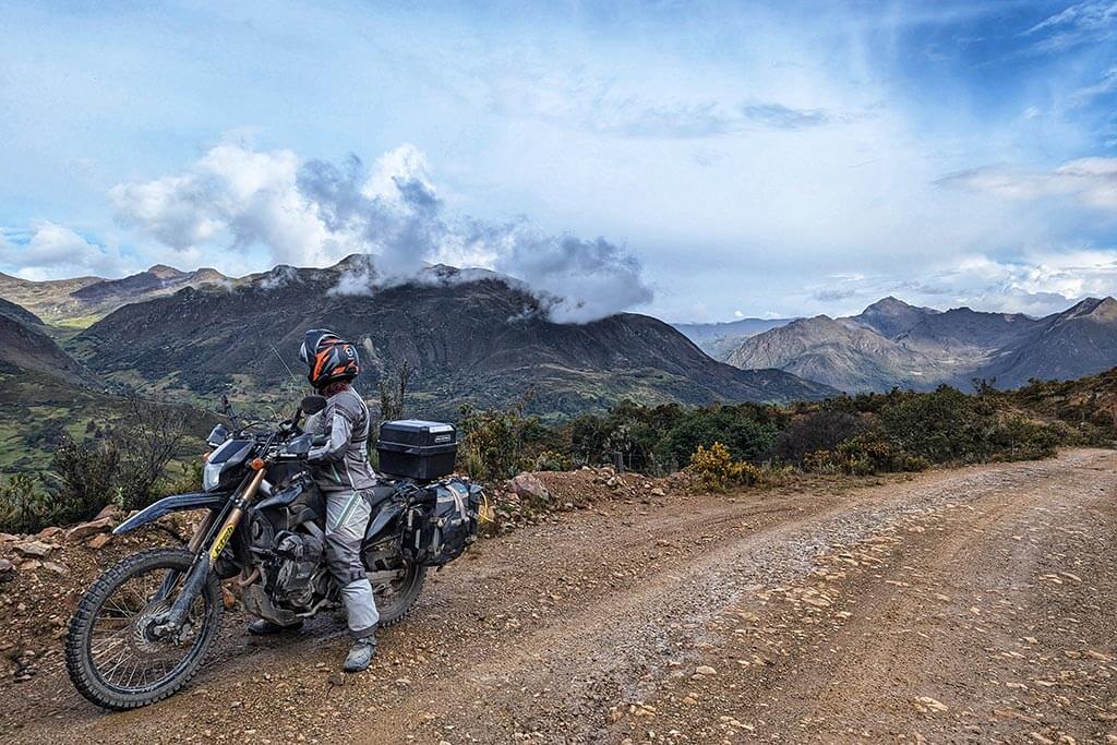 Colombia Motorcycle Travel Blog: Close Calls - Mad or Nomad
