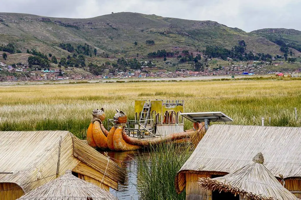 How to Visit the Uros Islands of Lake Titicaca in Peru