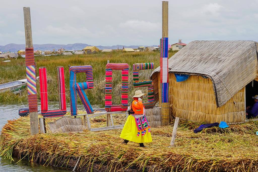 How to Visit the Uros Islands of Lake Titicaca in Peru